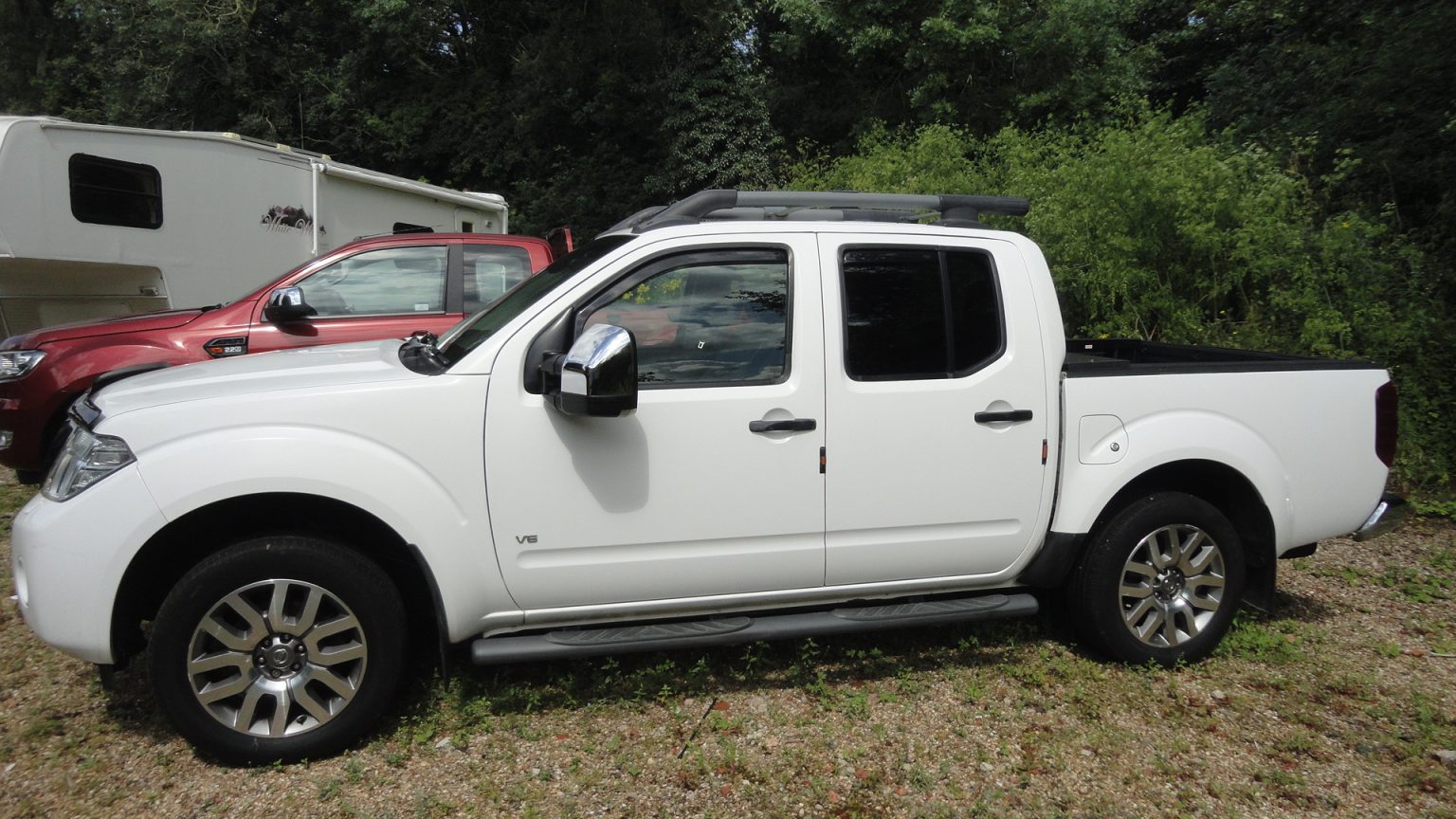 Nissan Navara Outlaw V6 Auto - 5thwheels.co.uk